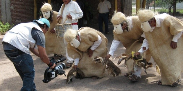 Difunden tradiciones populares de Colima en video | El Informador