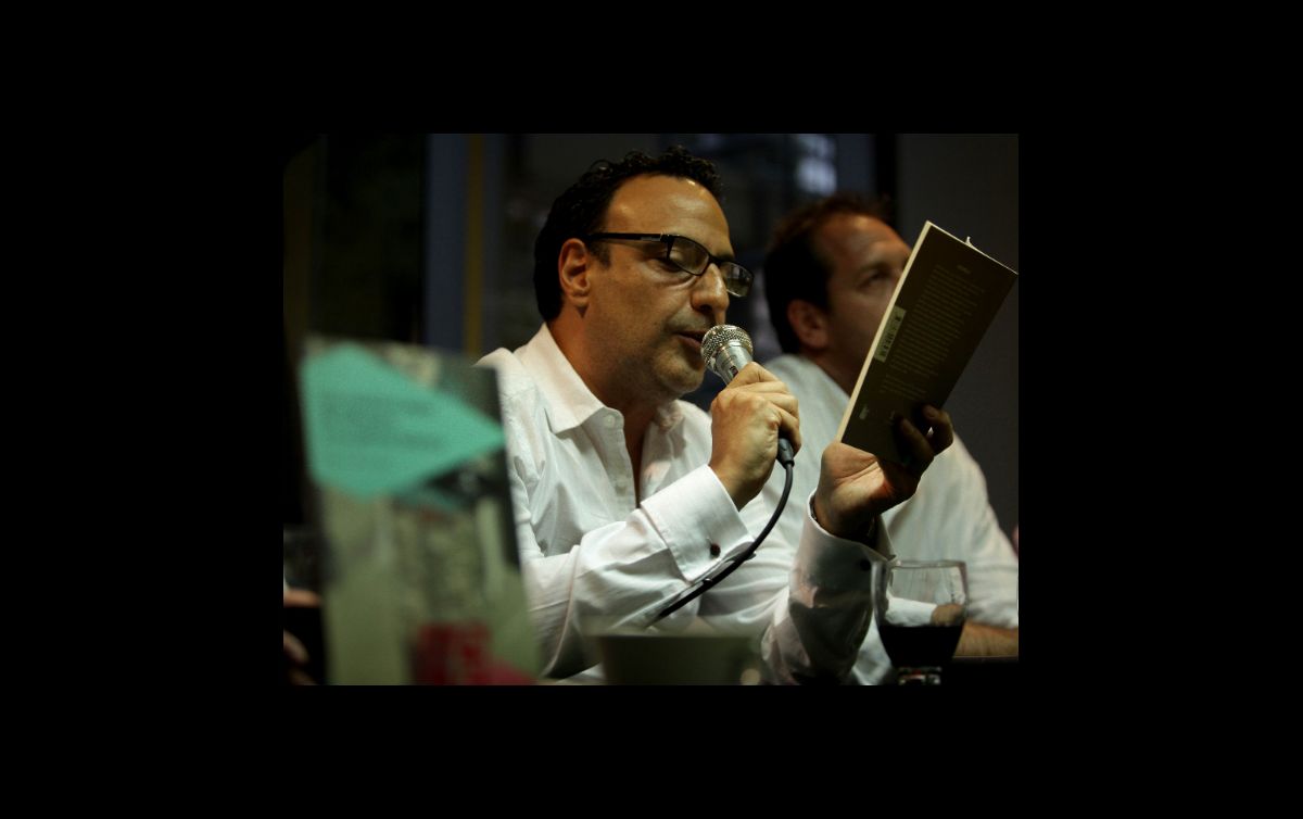 Mario Heredia presenta 'Las machincuepas de Silvestre y su pierna ...