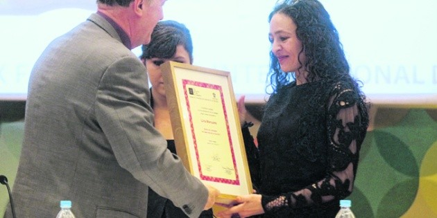 Lina Meruane recibe el premio Sor Juana | El Informador