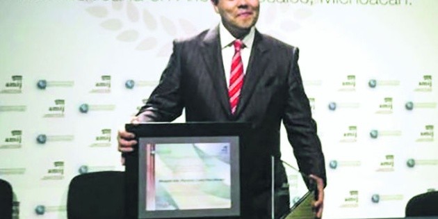 Reconocen trayectoria del magistrado Horacio León | El Informador