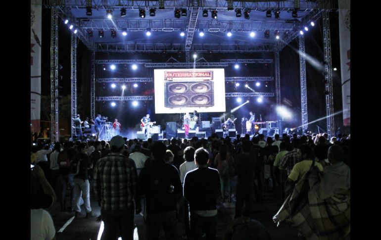 El mecanismo de defensa de los oídos en lugares ruidosos | El Informador