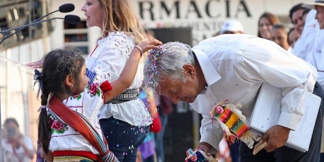 Fox quería "hacer grande el pastel" subiendo impuestos, relata AMLO ...