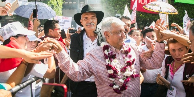 Piden al Trife publicar datos de 343 números de llamadas anti-AMLO | El ...