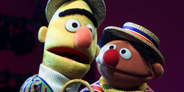 Beto y Enrique de Plaza Sésamo "salen del clóset" | El Informador