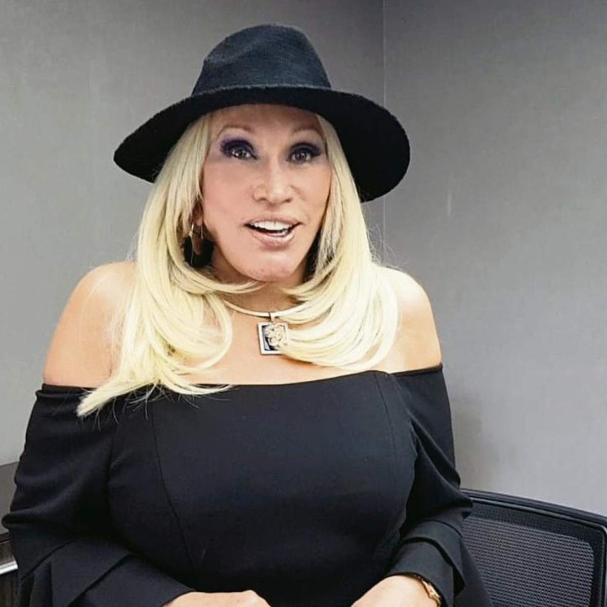 DeNunCianDo - Laura León - Miami (lauraisabela)