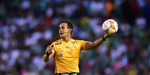 Isaac Rojas pitará su segundo Clásico con Chivas en un mes | El Informador