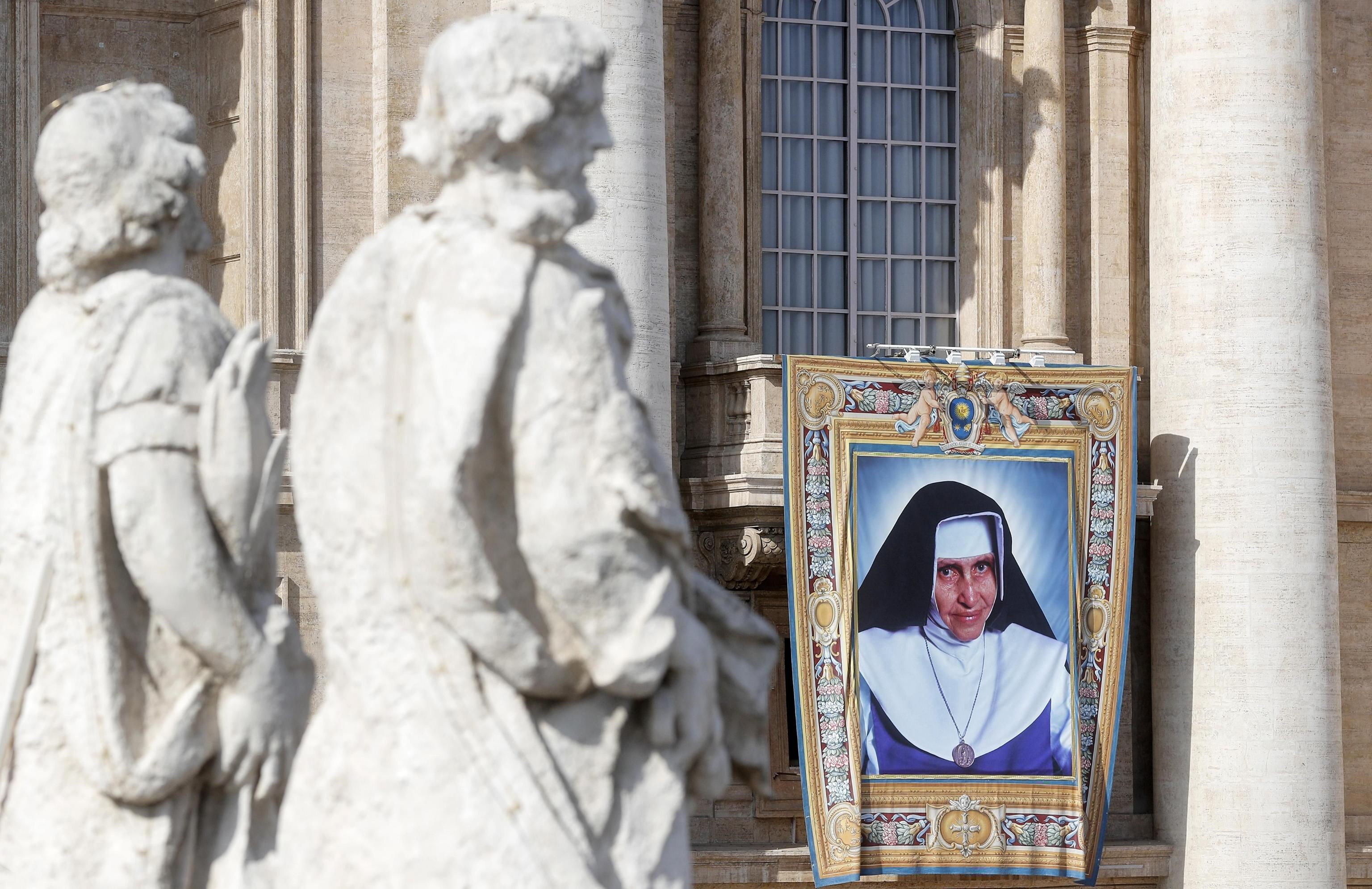El Papa canoniza a la primera santa brasileña | El Informador