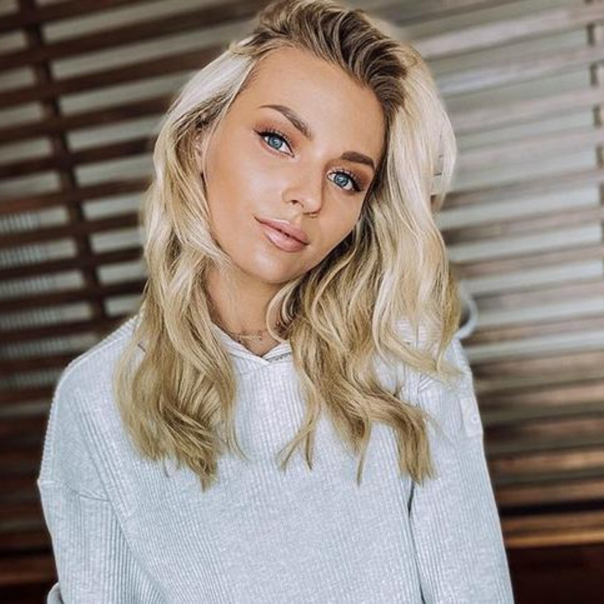 Mujeres Rubias Ojos Azules Chicas Bellas Con Pecas