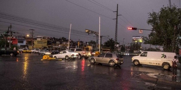 Lluvia en Jalisco: Tormenta de este jueves ocasiona inundaciones y caos ...