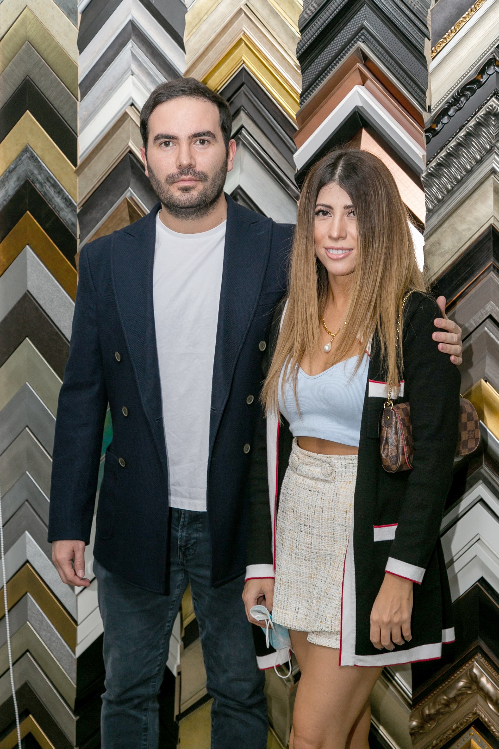 Sociales: Emilio Chalita presenta su exposición "Minimalismo Expresivo ...