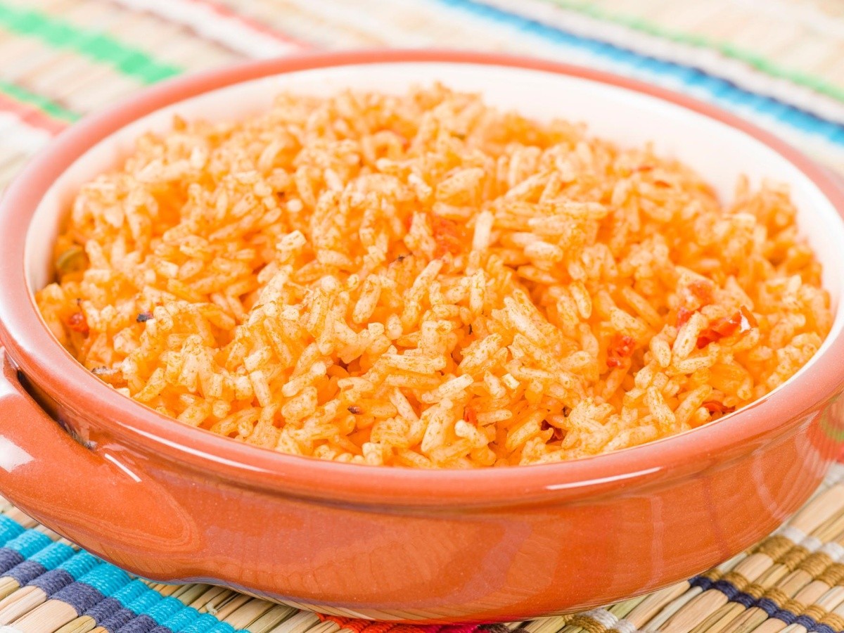 Caldo De Pollo Con Arroz Mexicano