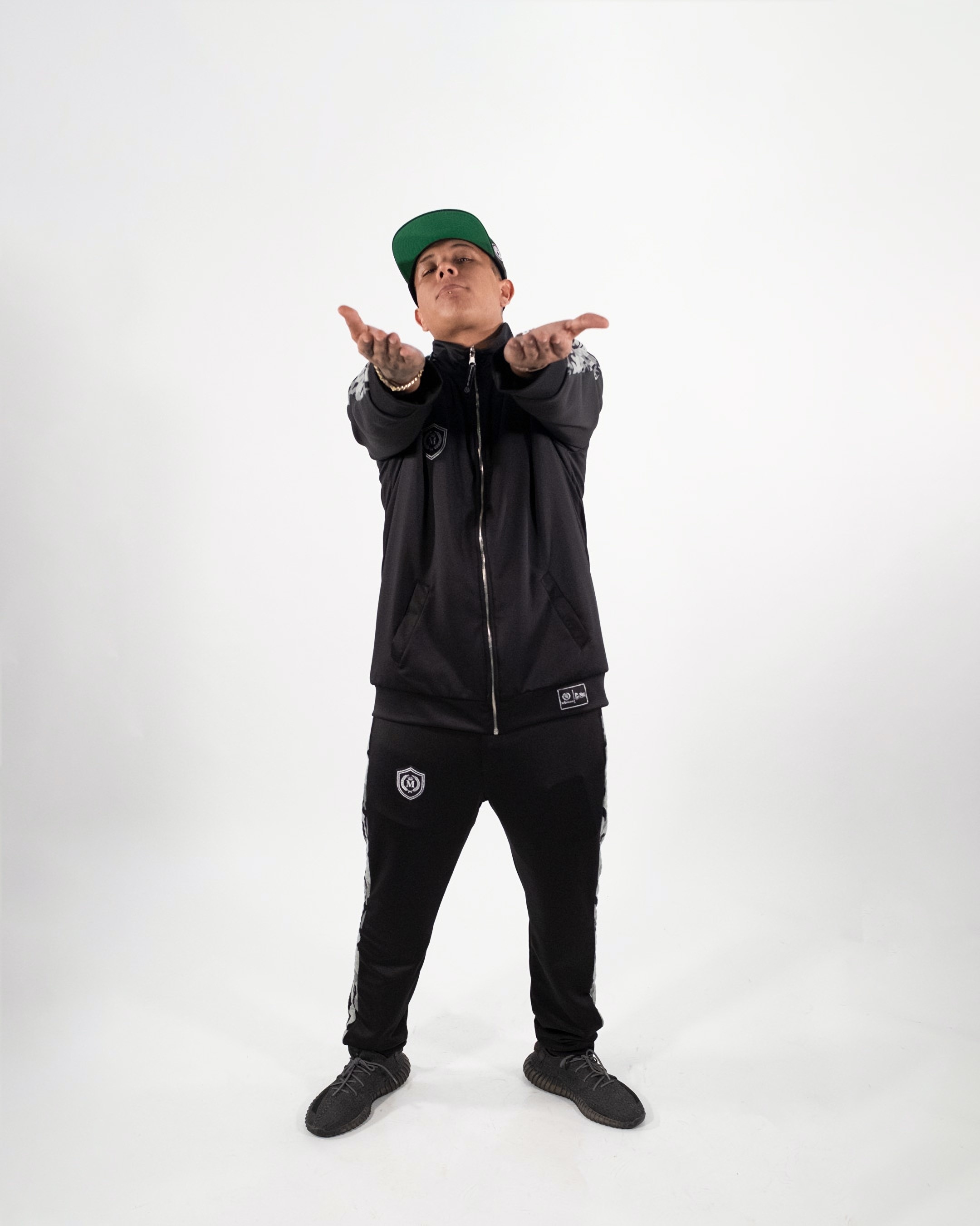 Presentan línea de ropa inspirada en música de C-Kan | El Informador