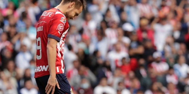 Chivas: Así fue la emotiva despedida del "Canelo" Angulo de la afición ...