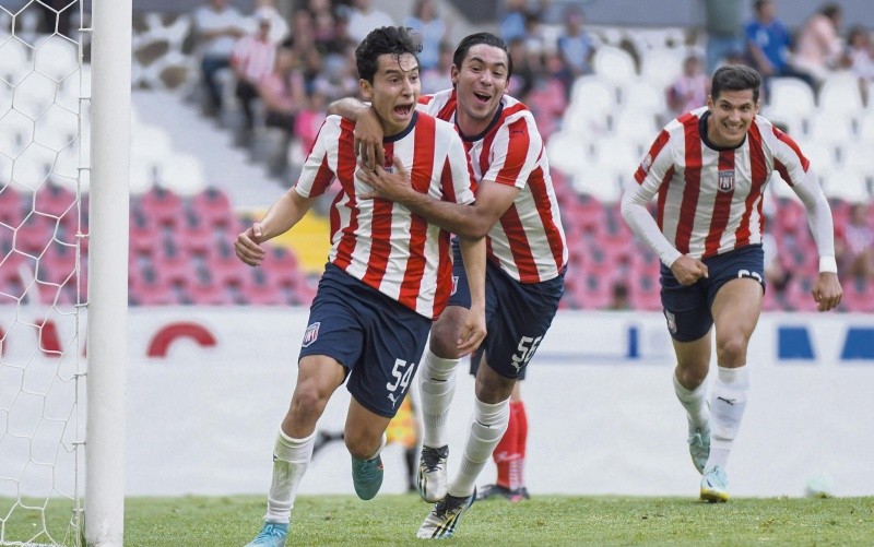 Chivas festeja 117 años en lo alto | El Informador