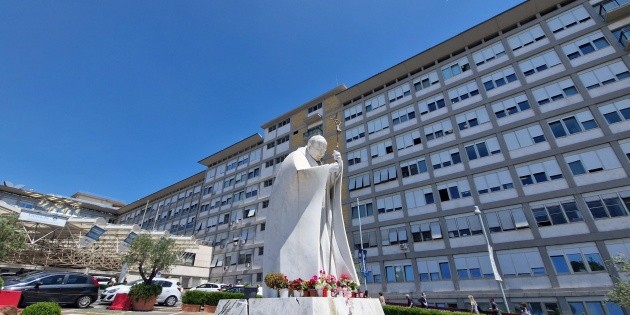 Papa Francisco: ¿Cómo fue el primer día completo de recuperación del ...