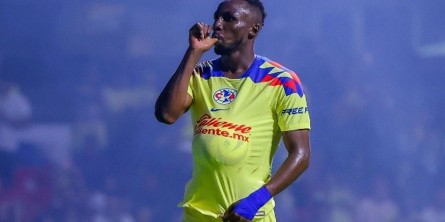 América: Julián Quiñones se estrena con gol en la primera victoria del ...