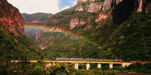 ¿Cuánto cuesta viajar en el Chepe, el impresionante tren de la Barranca ...