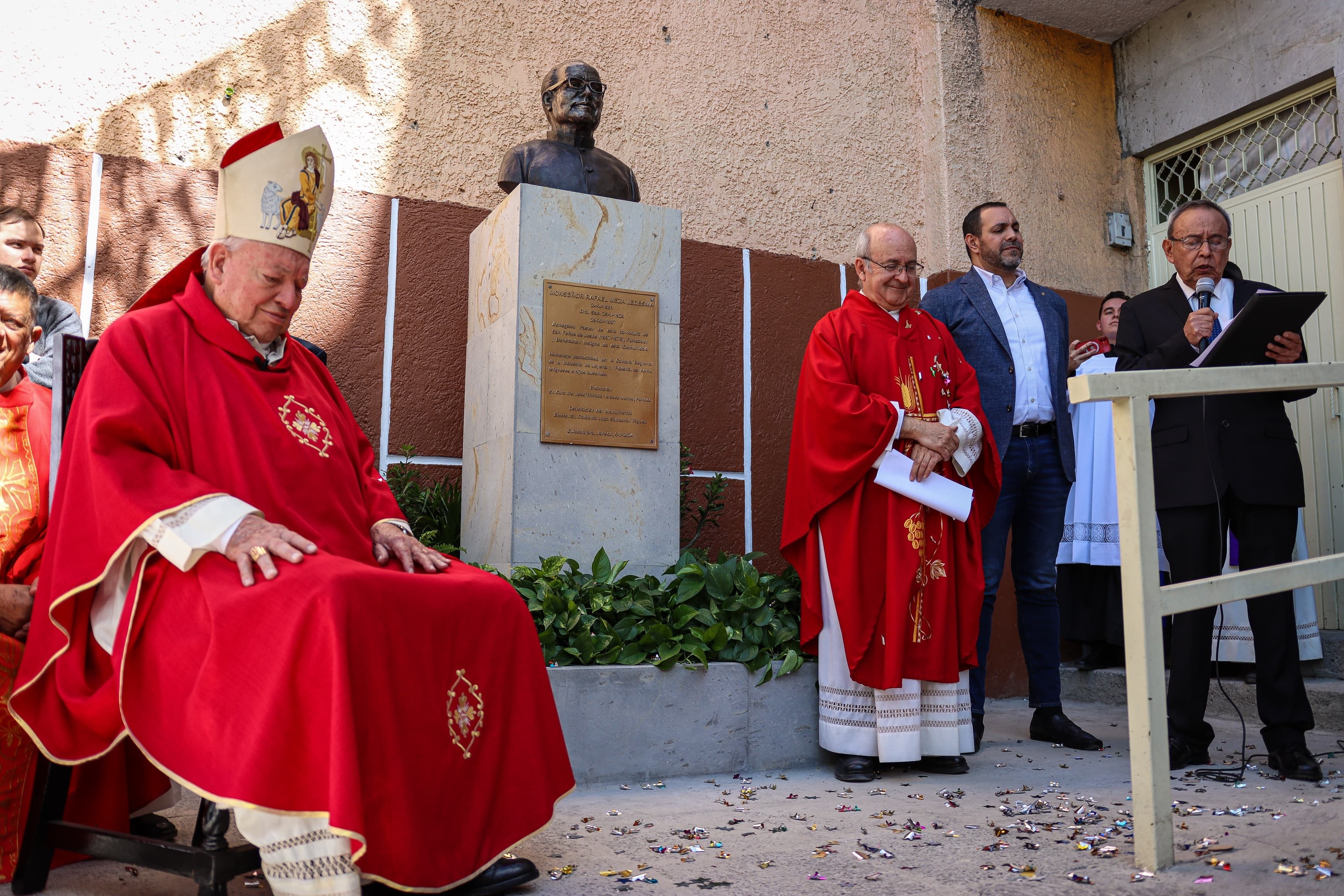 Rinden homenaje a Rafael Meza Ledesma, fundador del barrio de Oblatos ...