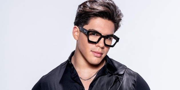 Joshua Leon rinde homenaje a José José con una versión innovadora de ...