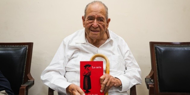 Carlos Enrigue convierte un antiguo secreto familiar en la novela La ...
