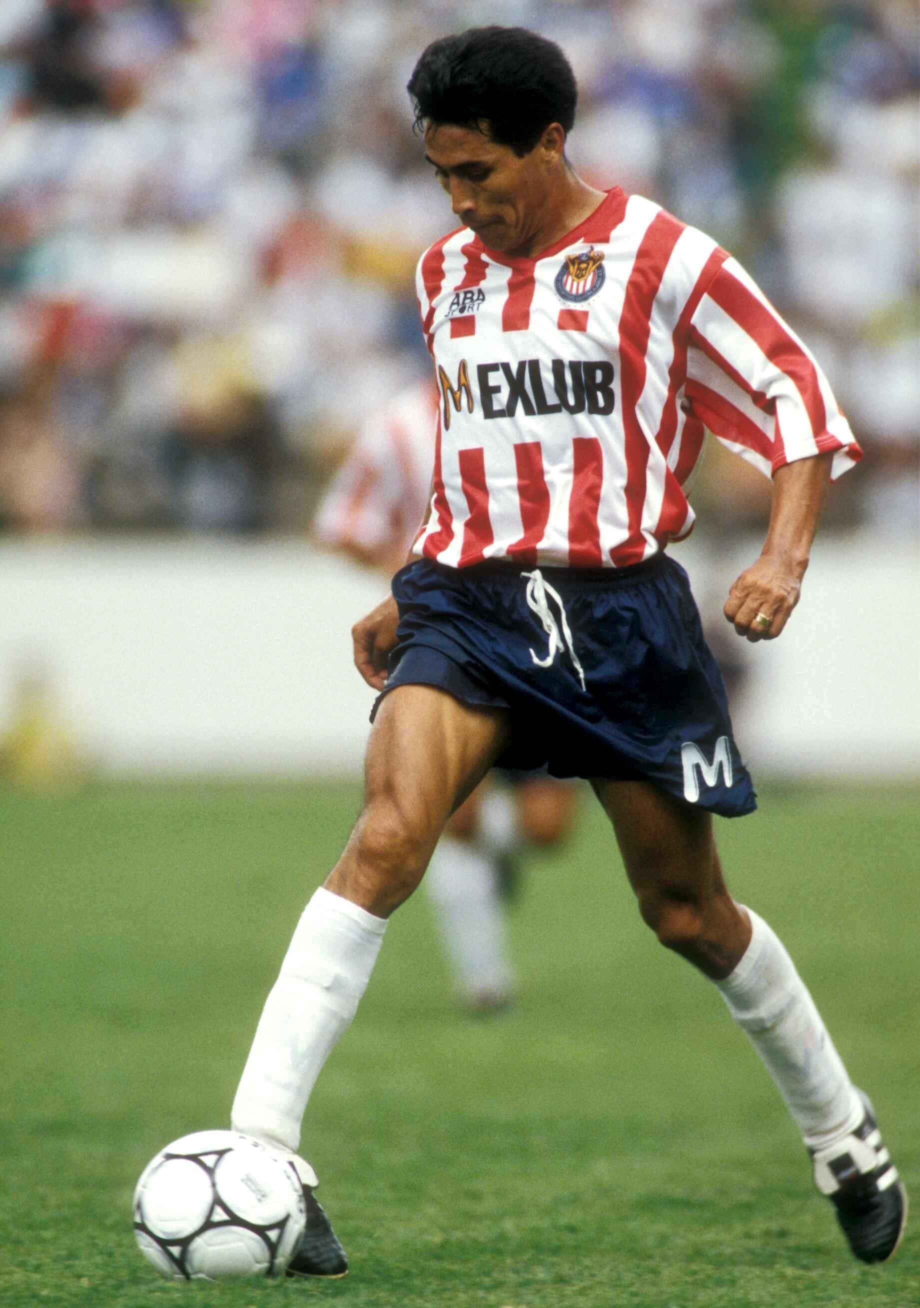 Diez leyendas de Chivas para recordar en su aniversario | El Informador